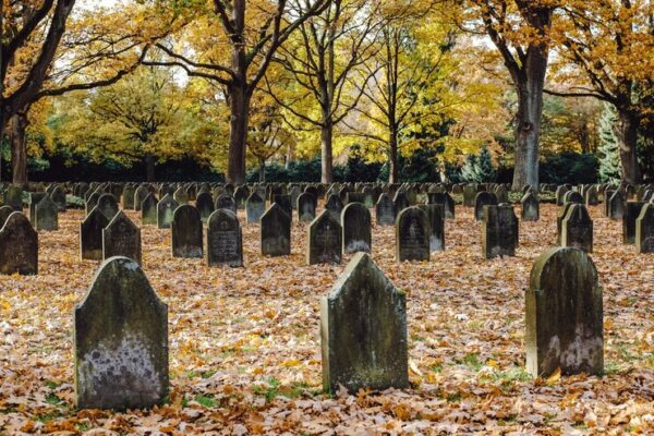 top 10 most famous graves in the world